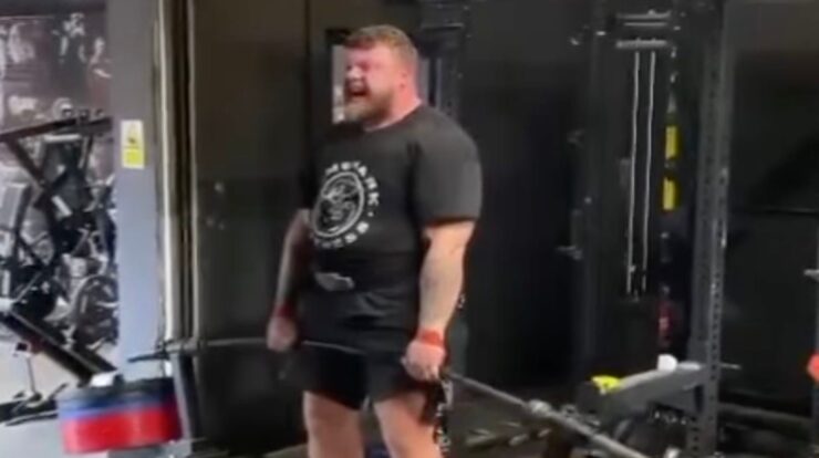 Tom Stoltman Completes a 500 Kilogram (1,102.3-Pound) 18-Inch Deadlift ...